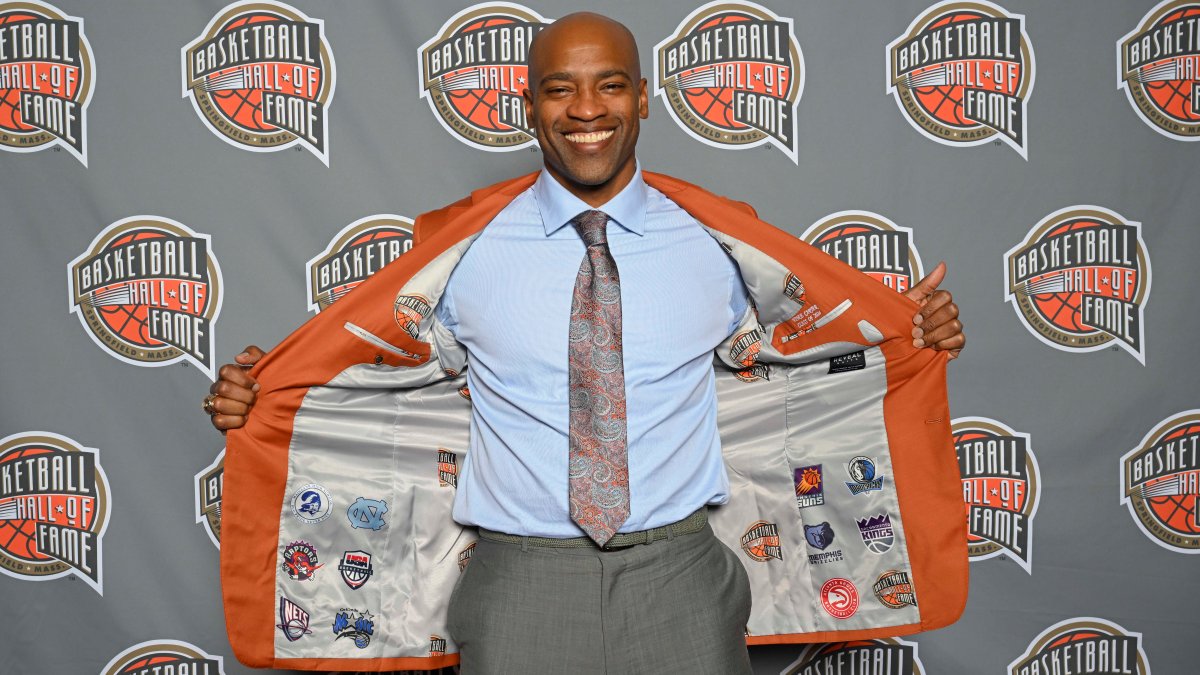 NBC adds Vince Carter to NBA broadcast team as a studio analyst – NBC 5 ...