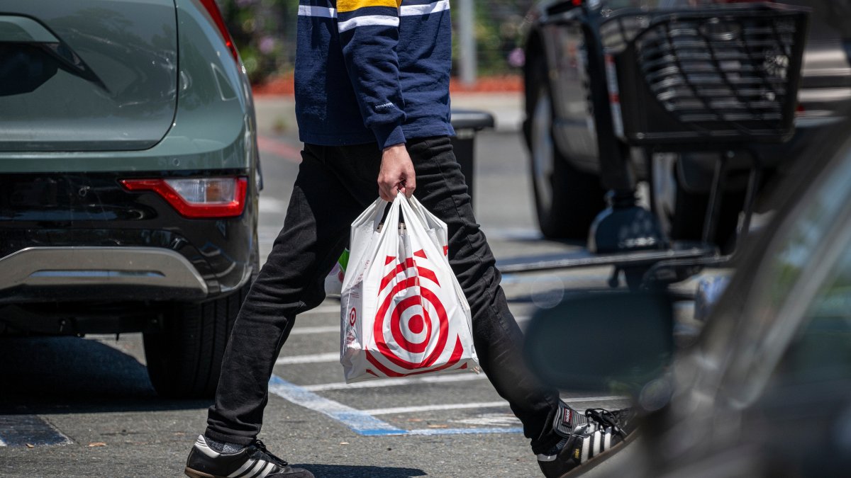 Target sales drop in 1st quarter, likely slip for all of 2025 – NBC 5 ...