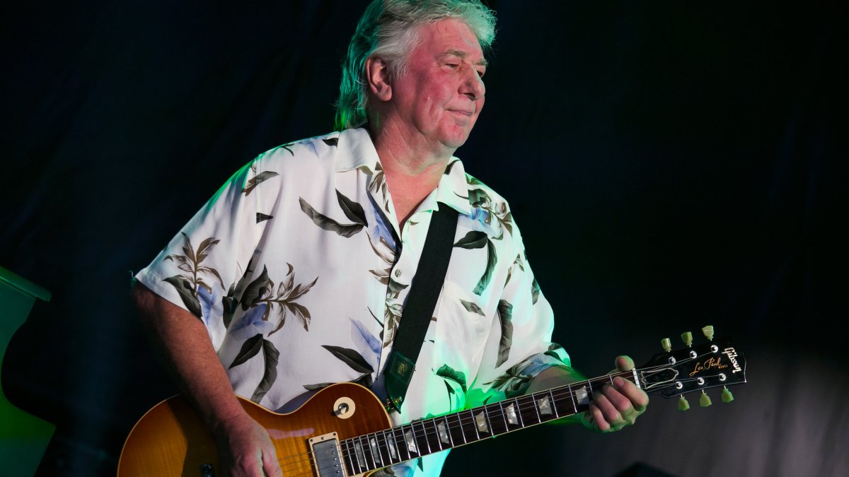 Mick Ralphs, founding member of Bad Company, dies at 81 – NBC 5 Dallas ...