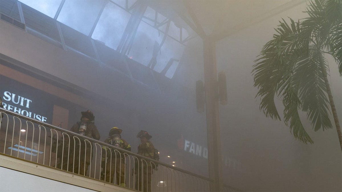 Texas mall reopens after fire, evacuation Friday night – NBC 5 Dallas ...