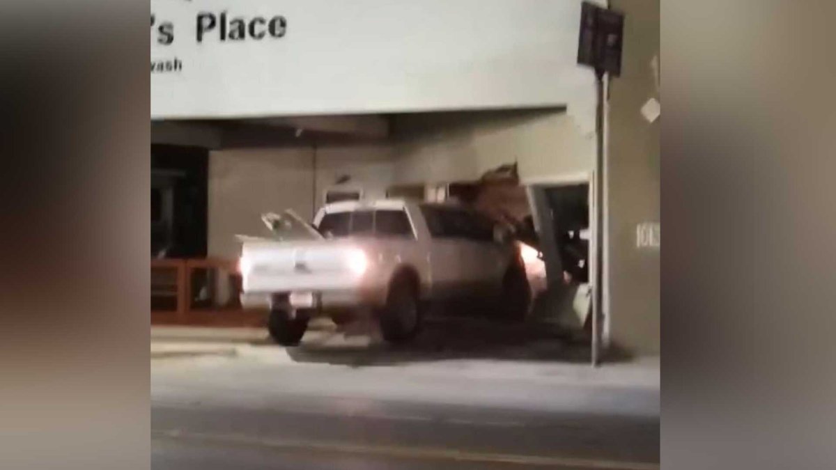 Driver arrested after leaving Dallas dog groomer crash scene – NBC 5 ...