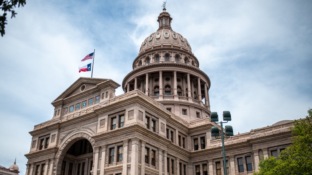 Texas Democrats prevent vote, for now, on new congressional map – NBC 5 ...