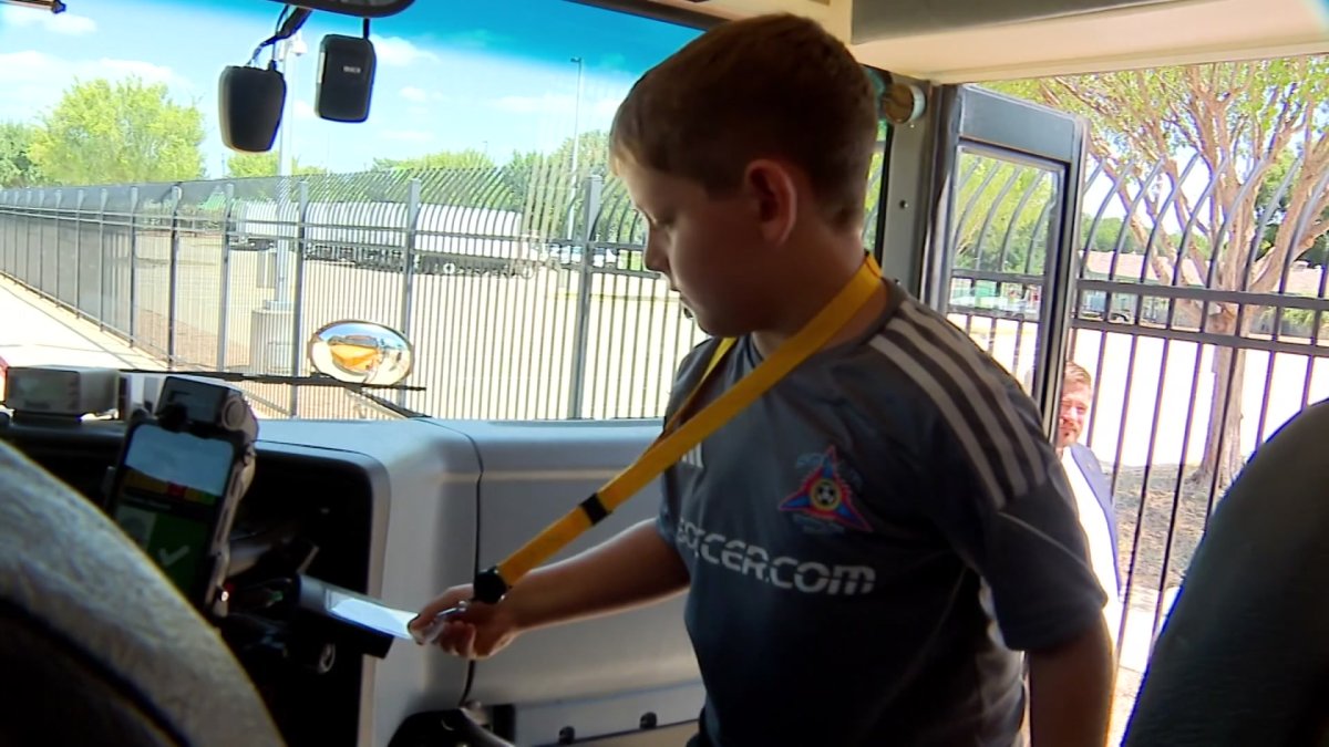 ID badges help track bus rides for North Texas students – NBC 5 Dallas ...