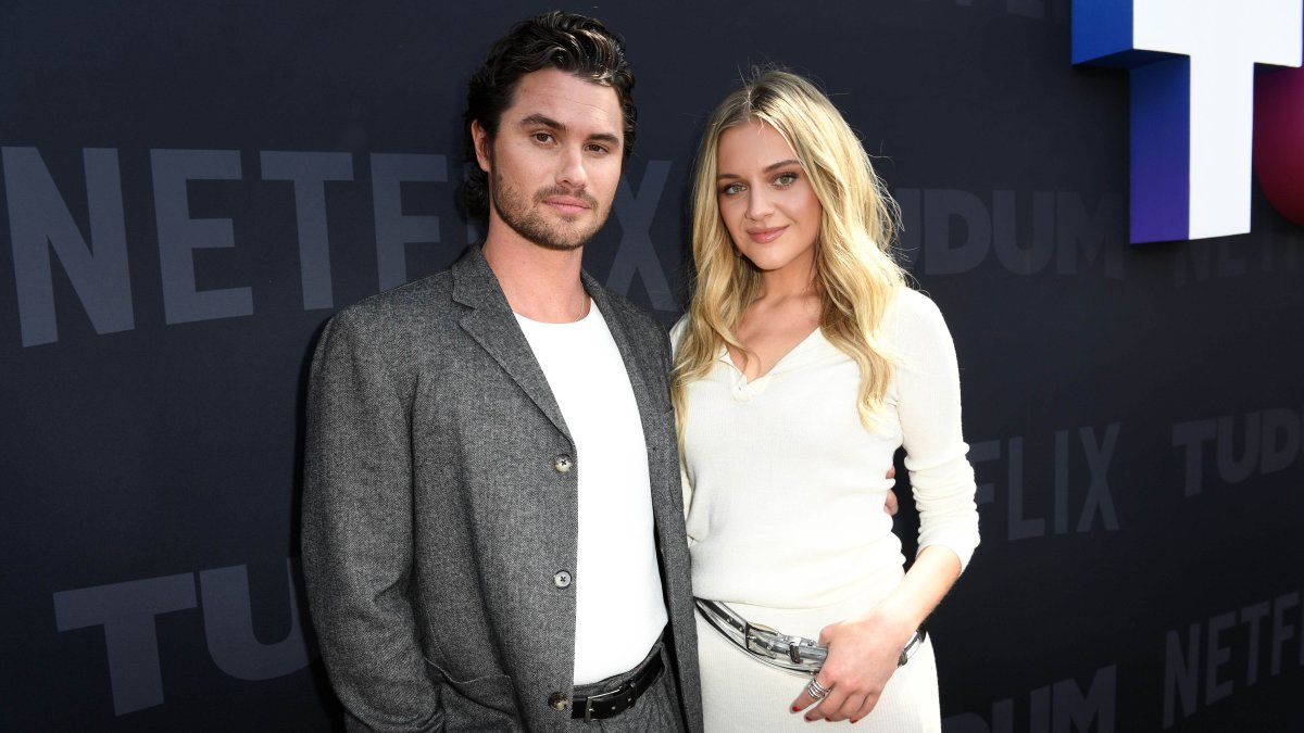 Kelsea Ballerini, Chase Stokes split after dating nearly 3 years – NBC ...