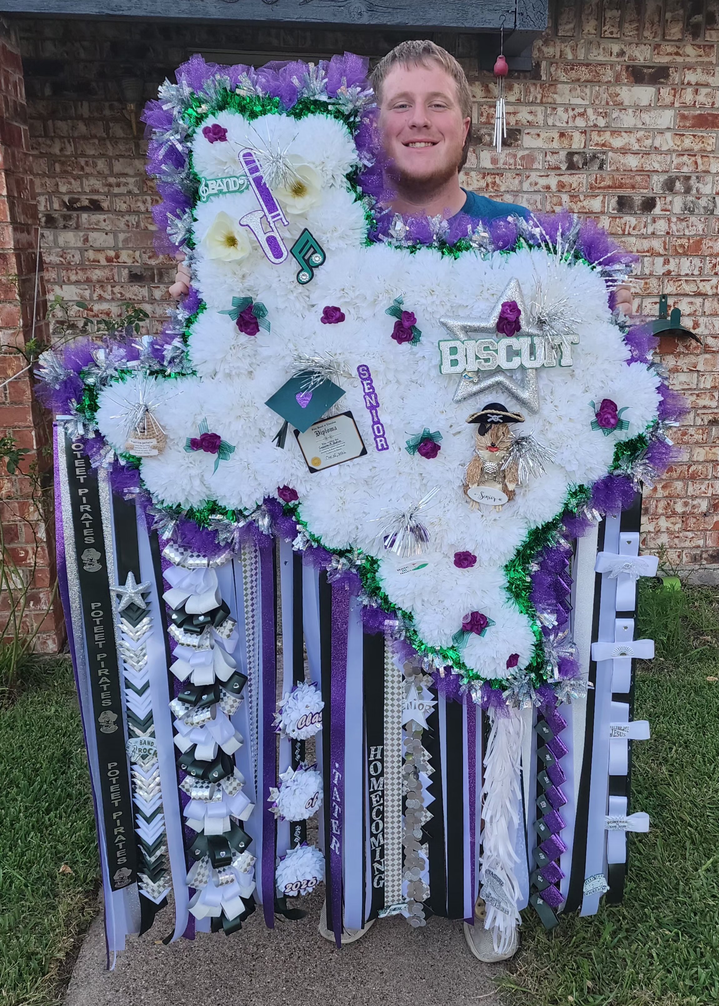 North Texan students show off their massive homecoming mums – NBC 5 ...