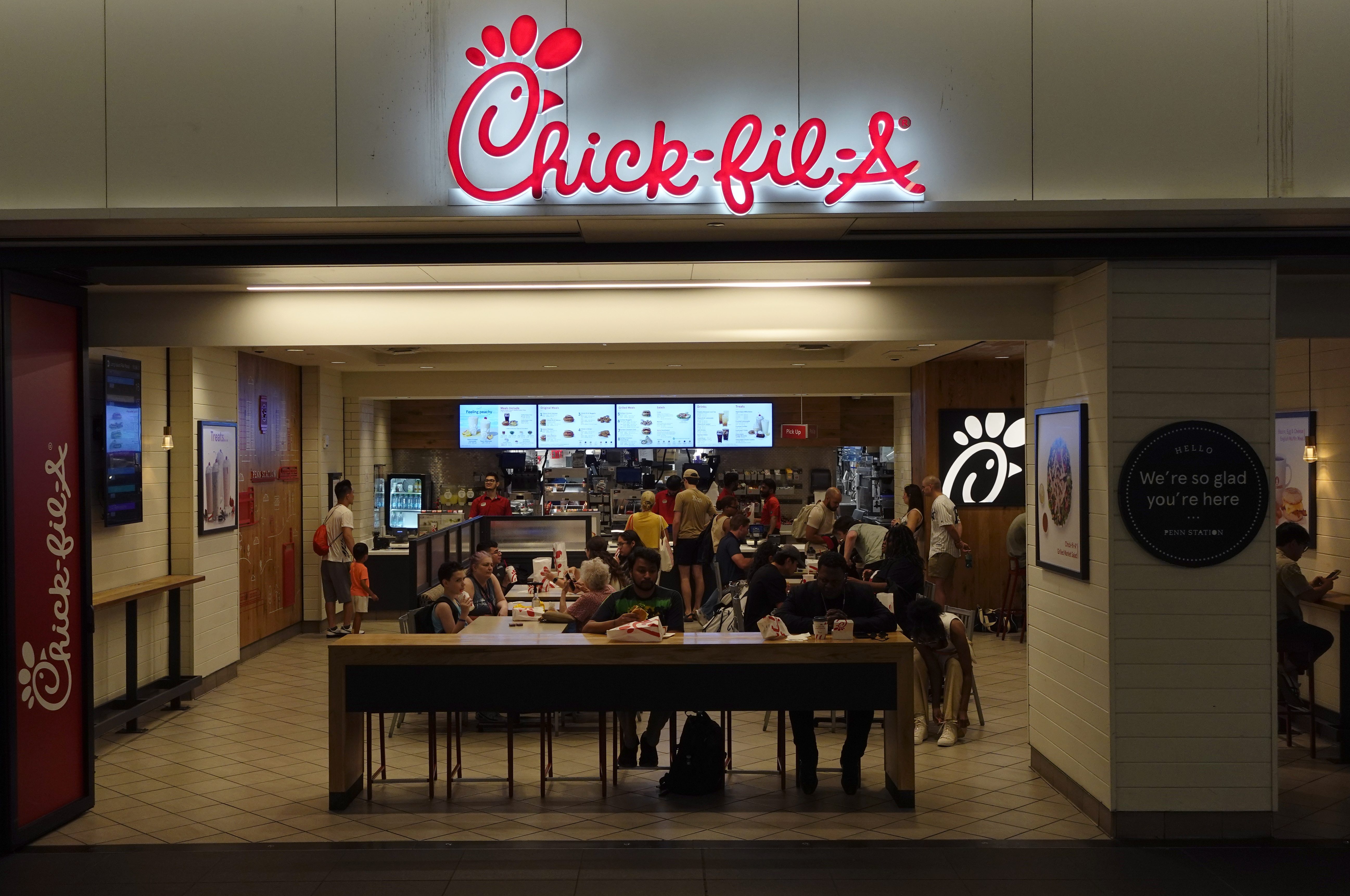 Chick-fil-A is launching a beverage concept to compete with Starbucks ...