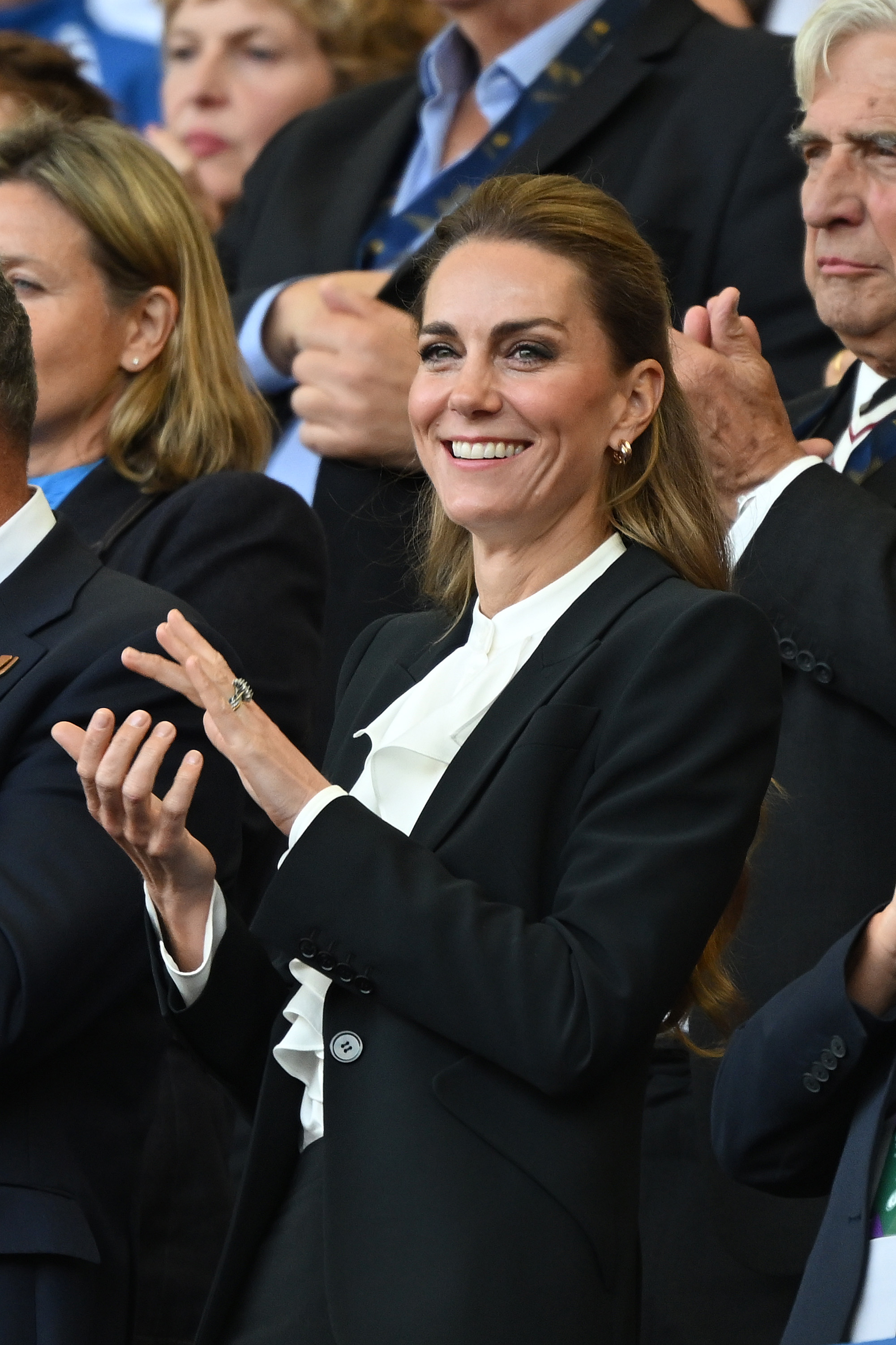 Kate Middleton returns to brunette after brief blonde debut – NBC 5 ...