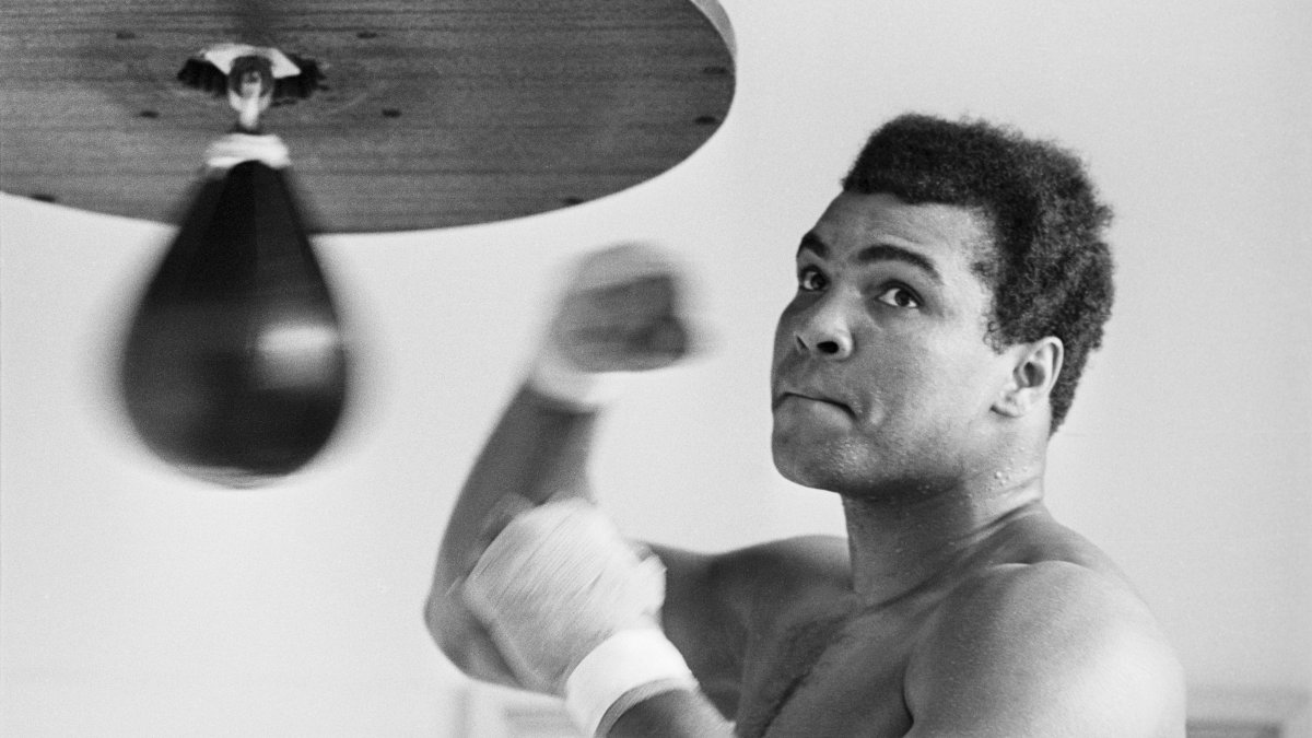 Muhammad Ali’s unsigned draft card will be auctioned – NBC 5 Dallas ...