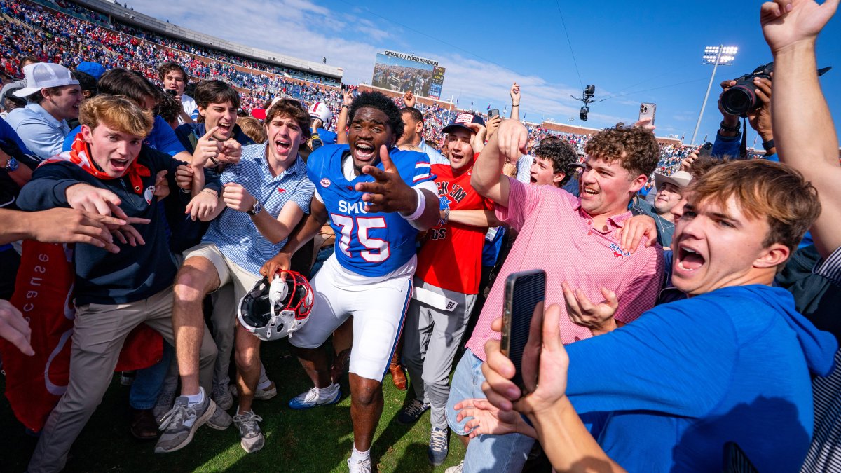 SMU goalposts torn down after Miami win are now at auction – NBC 5 ...