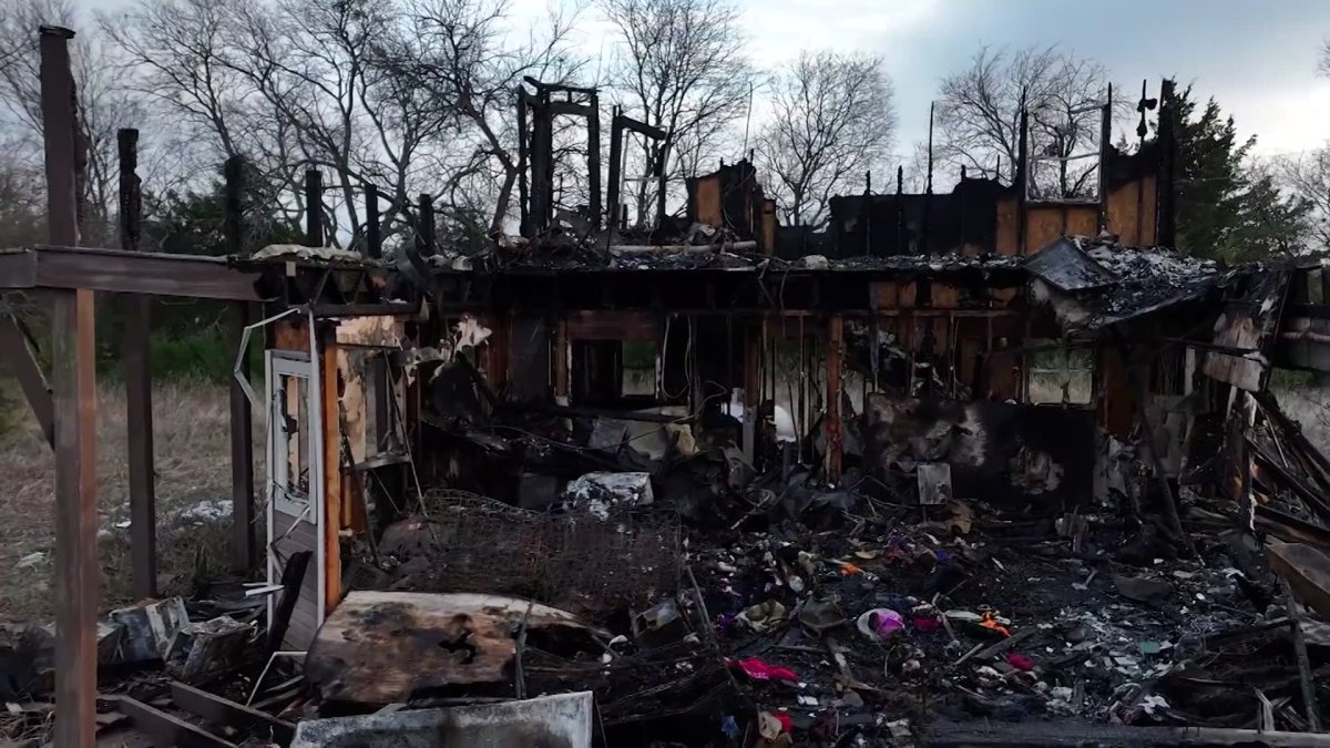 Farmersville firefighter loses home in devastating fire – NBC 5 Dallas ...