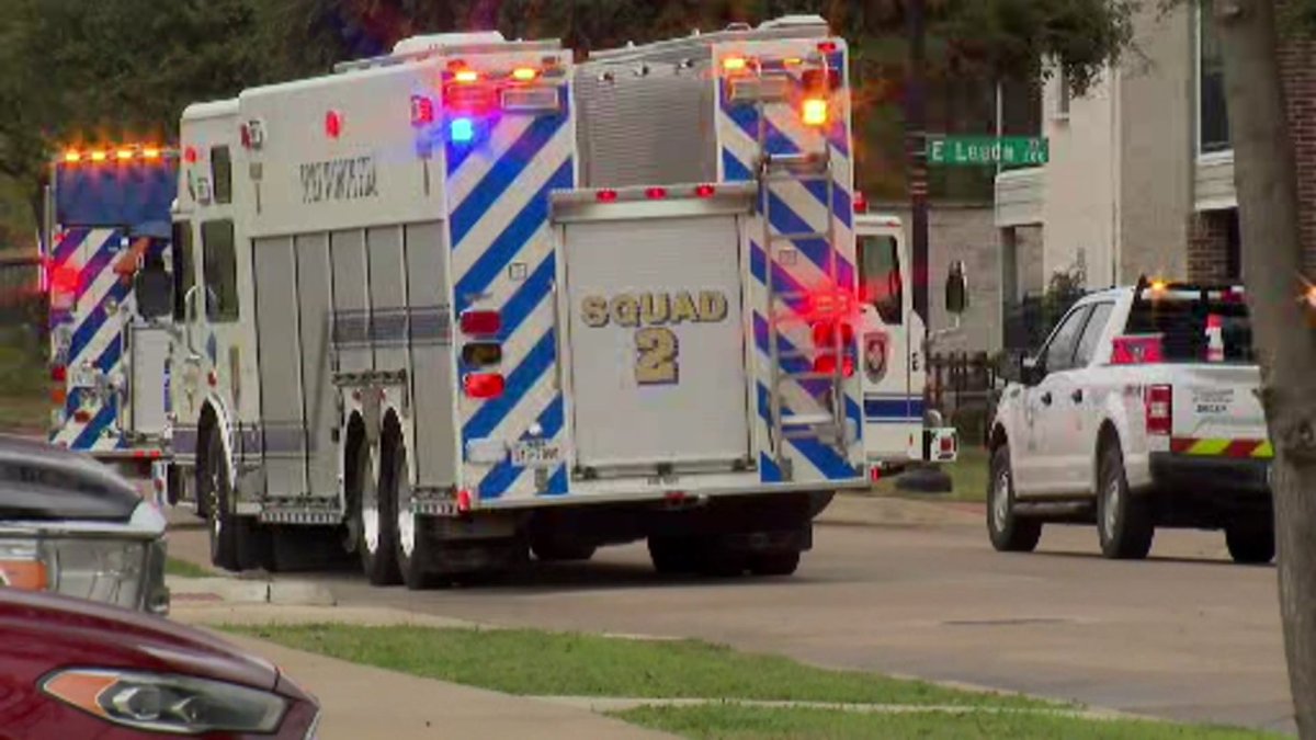 Gas line damaged in Fort Worth – NBC 5 Dallas-Fort Worth