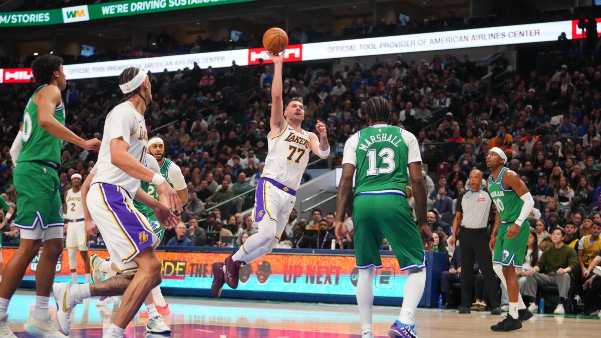Luka Doncic beats the Mavericks again as Lakers rally in 4th for 116 ...