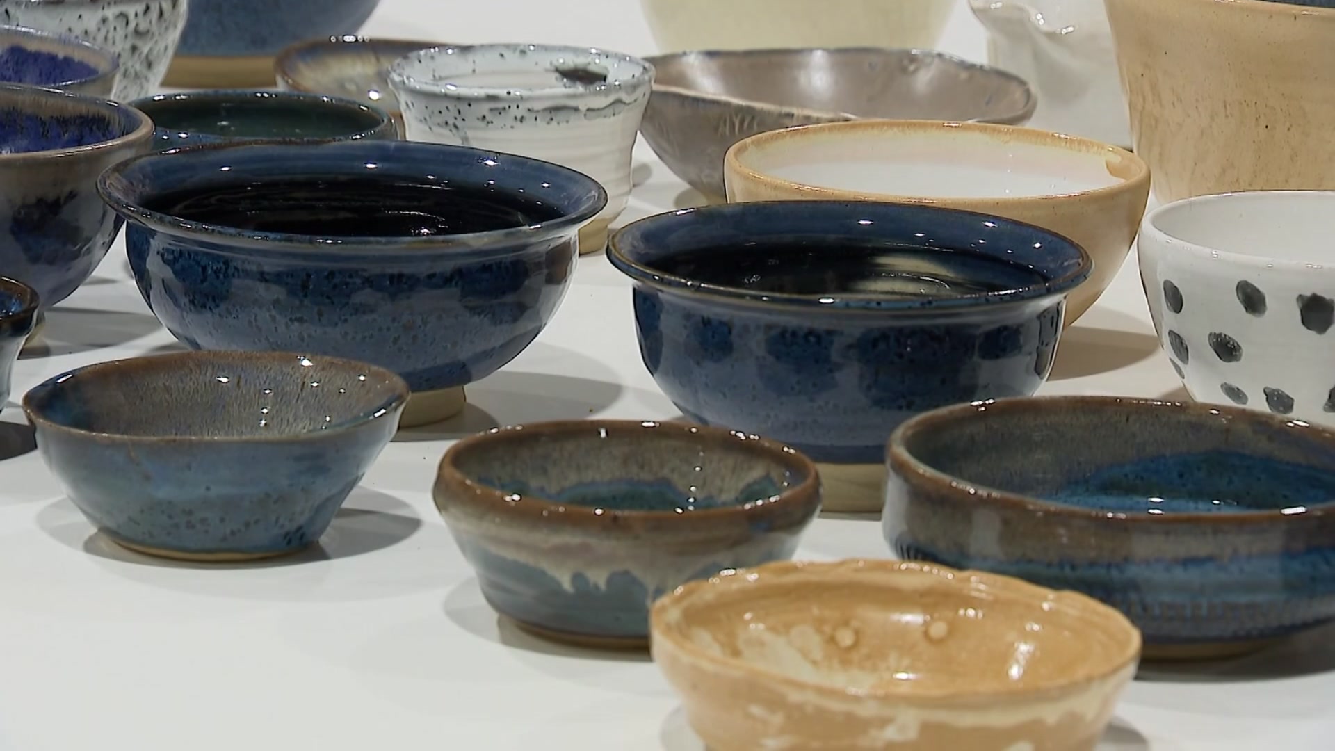 Craftsman shapes clay into bowls to combat food insecurity – NBC 5 ...