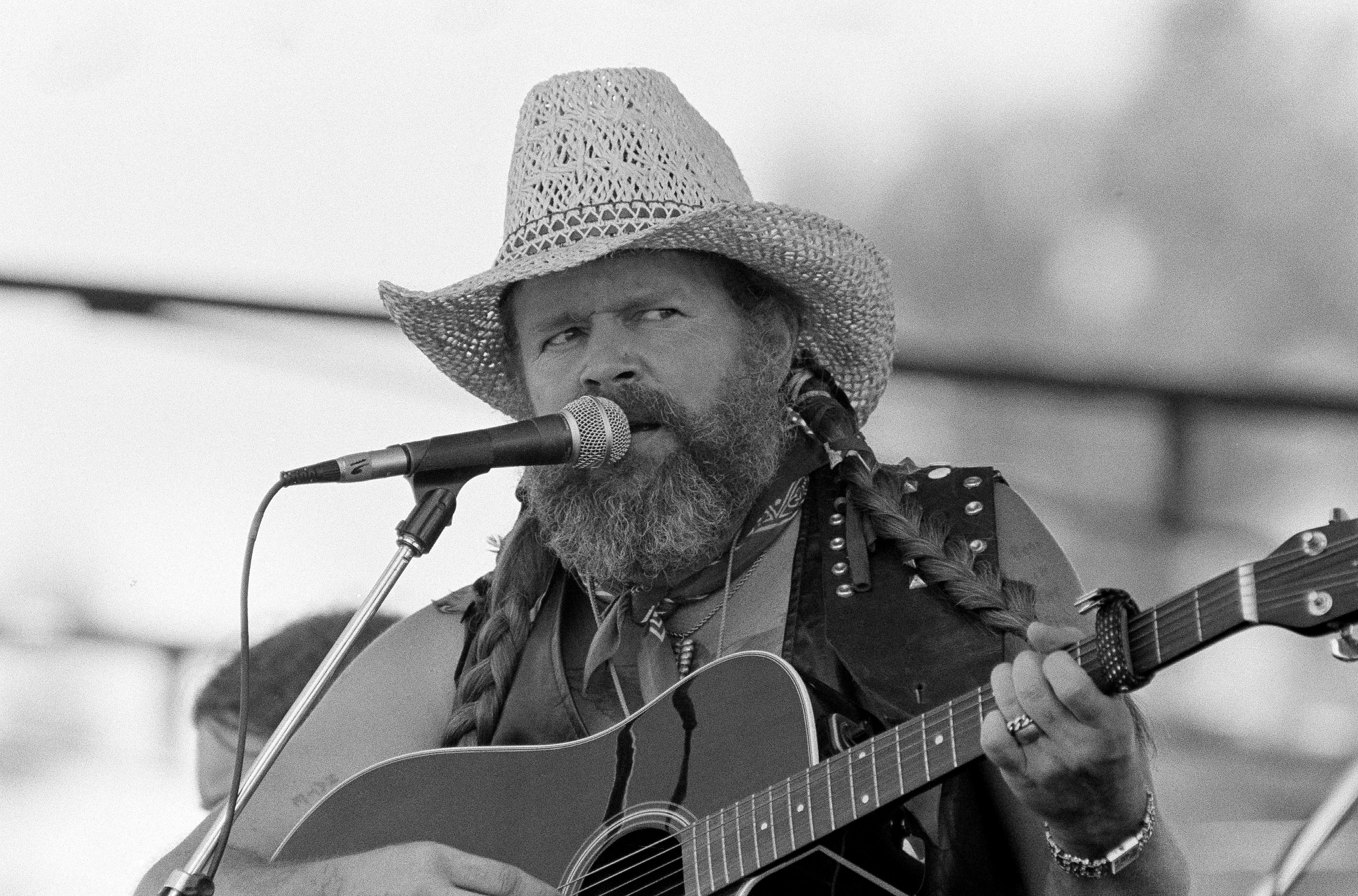 David Allan Coe, outlaw country singer-songwriter, dies at 86 – NBC 5 ...