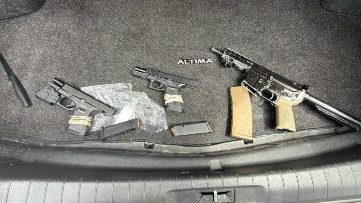 Dallas police stop armed teen at senior skip day gathering – NBC 5 ...