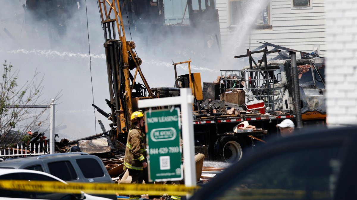 Dallas apartment fire owner says soil testing ruptured gas line – NBC 5 ...