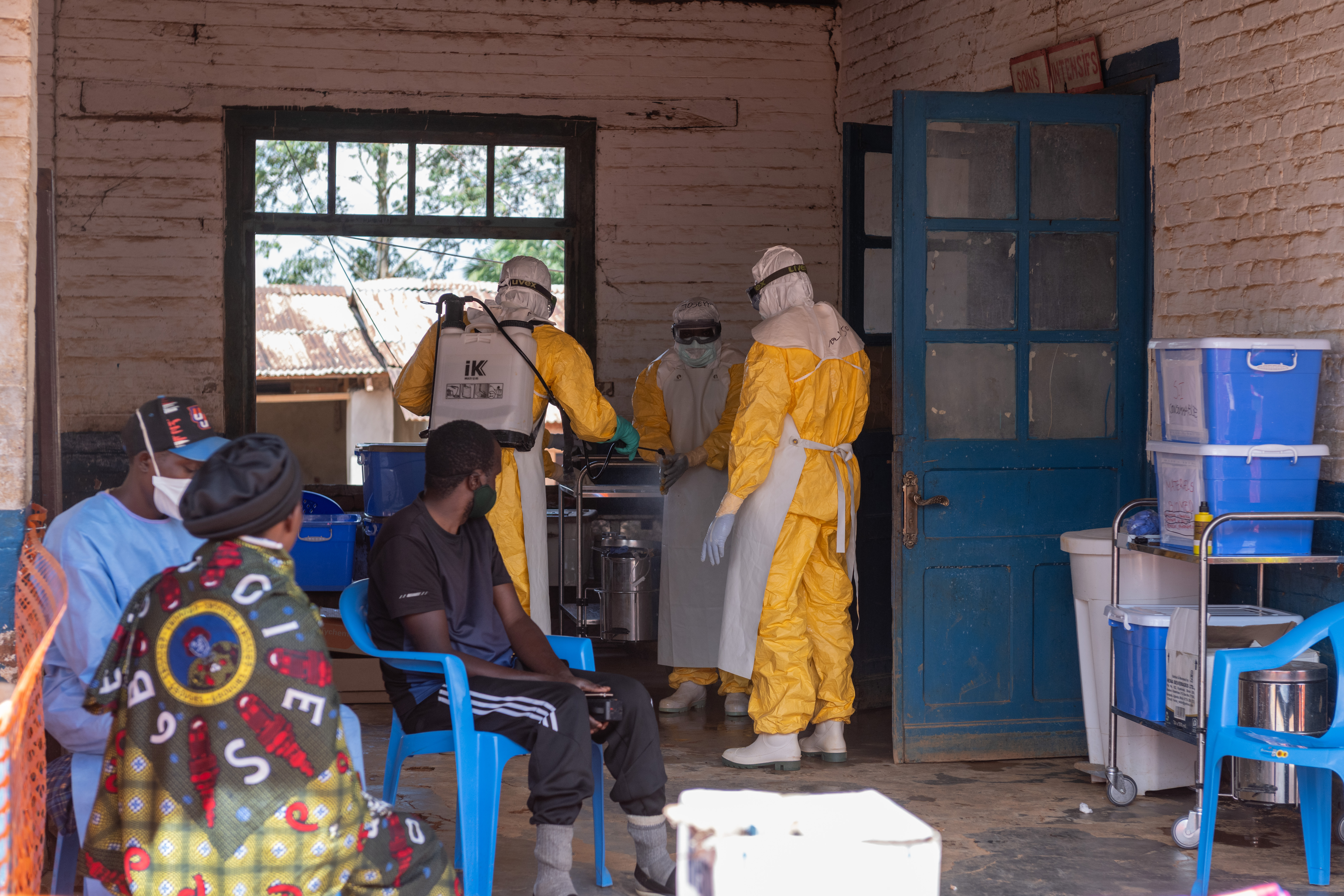 Ebola outbreak health workers with little pay or rest – NBC 5 Dallas ...